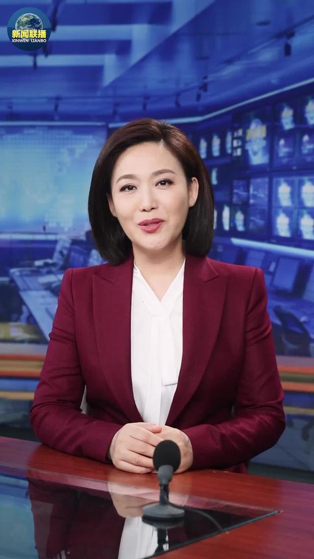 CCTV beauty anchor Zheng Li: low-key married husband outside the circle, gave birth to a ...