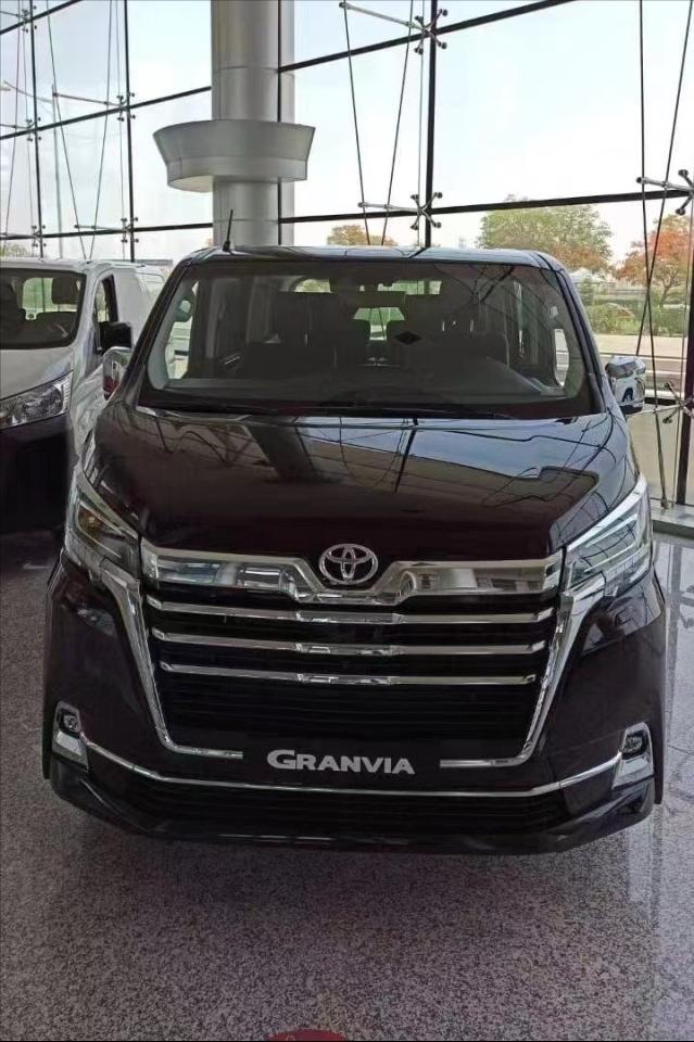 The new Toyota Gran Via has a 3.5V6 engine one lap bigger than Alphard ...