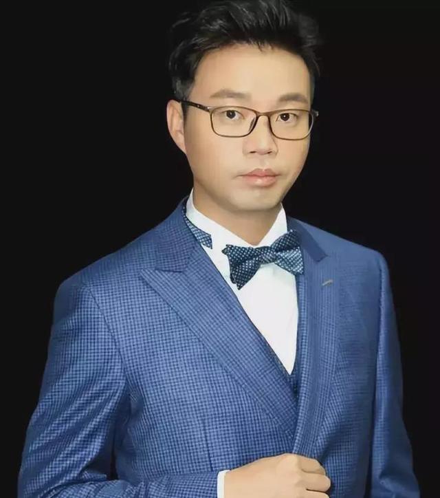 Wang Xun, the top ten comedians in Bashu, the last hope of Bashu comedy ...