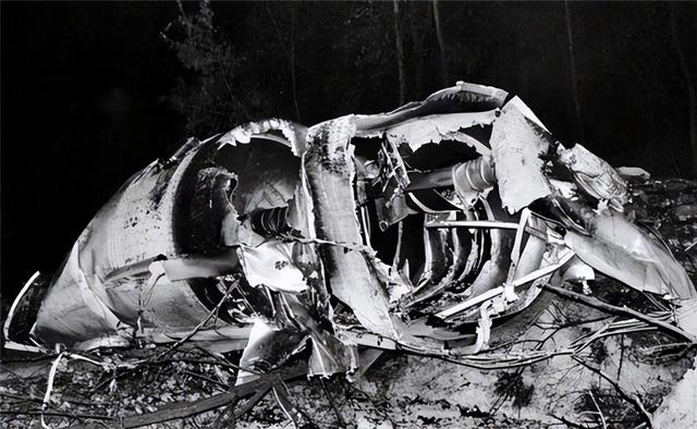 In 1978, the Soviet Cosmos 954 nuclear satellite crashed and smashed ...