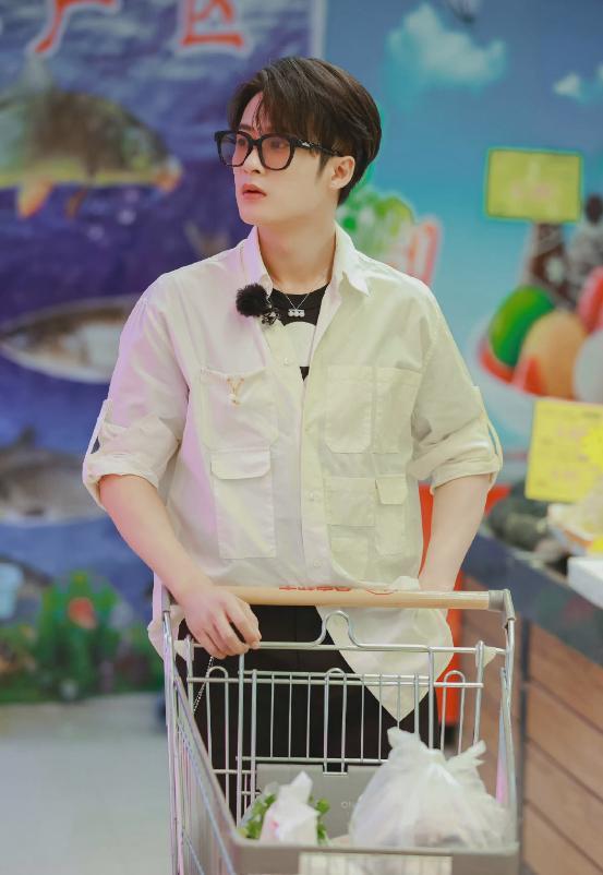 Ask Tan Jianci to weld the glasses on his face, the gentle scum has a ...