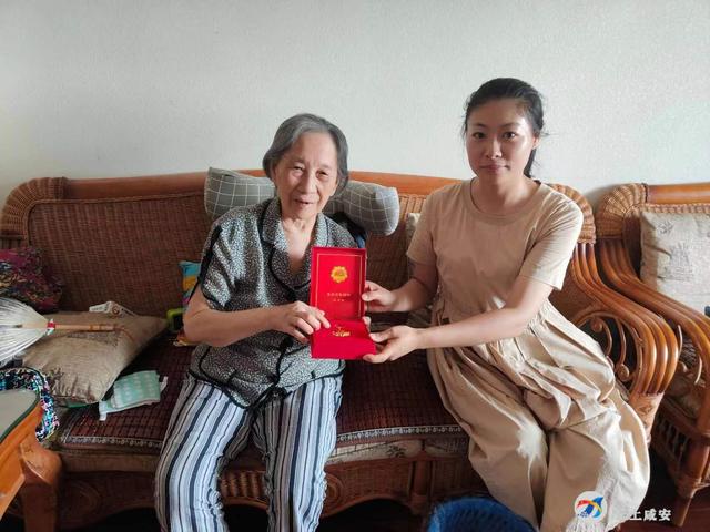 Listen to the red story and continue the red power - iMedia