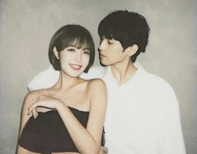 "Signal of Heart" Another couple of lovers officially announced their ...