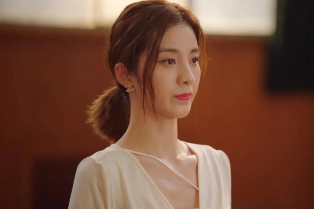 "Our Ten Years" refused to be kept in captivity and broke up decisively ...