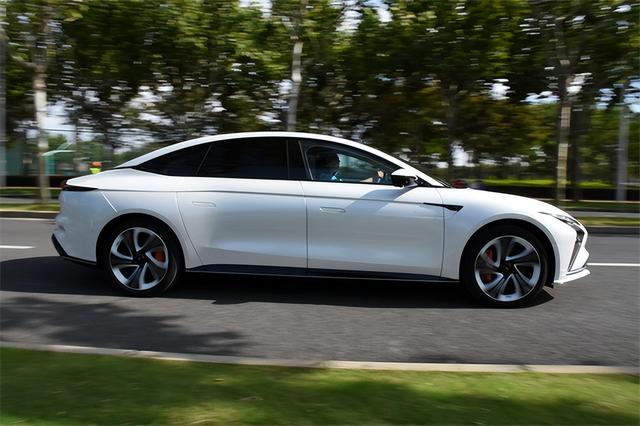 Backed by SAIC's "treasure-class" pure electric coupe, Zhiji L7 is ...