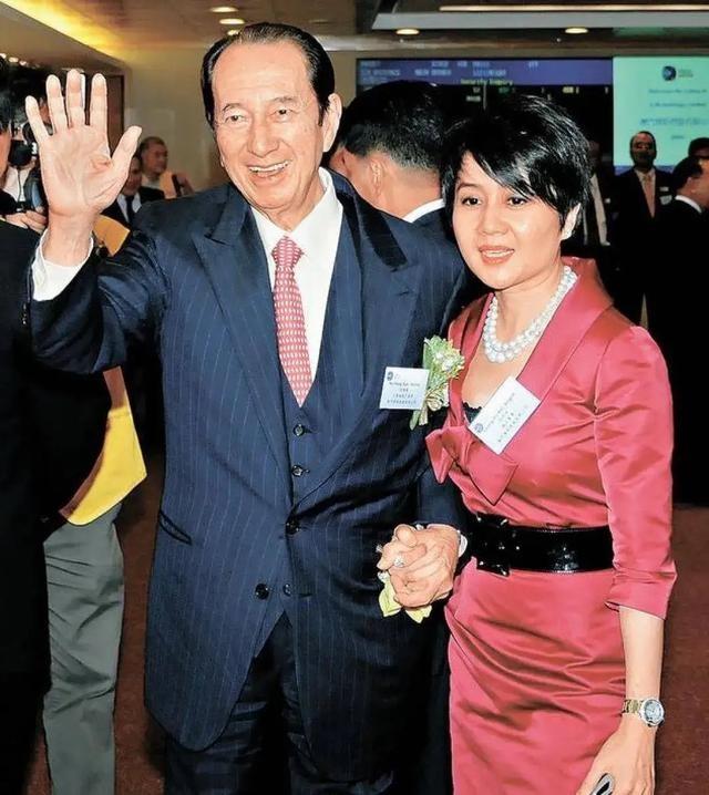 Lu Yu asked Liang Anqi if life in a wealthy family was difficult? Anqi ...