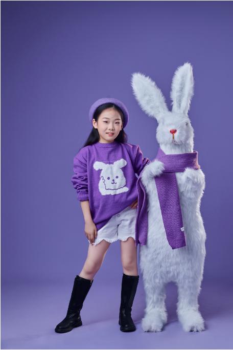 Treasure Girl Ji Zihan's Star Dream Road - iMedia