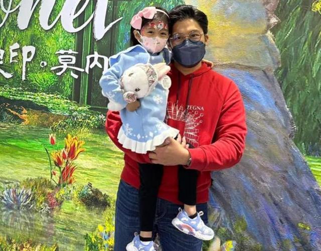 Guo Jingjing and his wife brought their baby to the exhibition, Huo ...