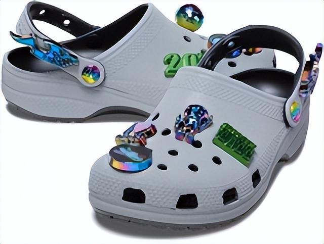 Crocs celebrates its 20th brand anniversary and kicks off the 2022 ...