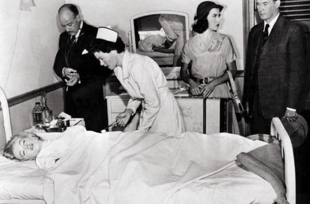 The funeral director disclosed the details of Marilyn Monroe's death ...