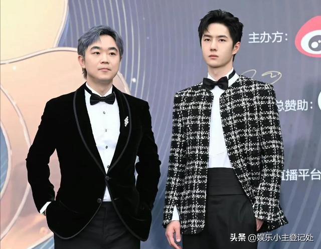 Wang Yibo posted a post to promote Dapeng's movie and got a reply from ...