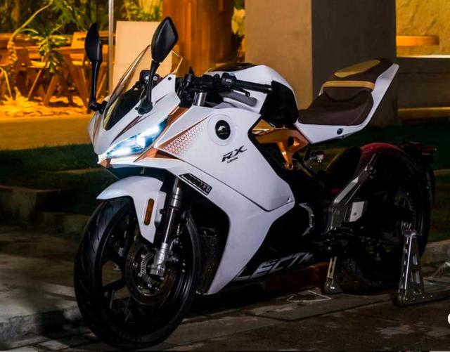 The maximum battery life is 200 kilometers, and it supports fast ...