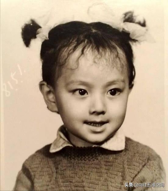 The 43-year-old musician Zhao Yingjun, besides smoking and staying up ...