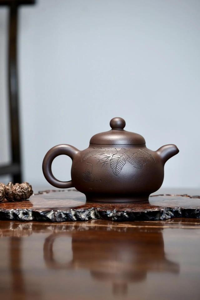 Appreciation of raw ore purple clay pot - iMedia