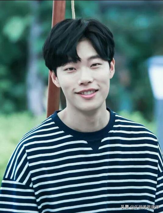 Yoo Joon-yeol, the national male god of South Korea, can make a world ...