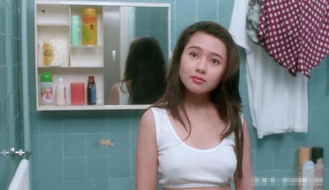 Hong Kong jade girl Li Lizhen took the initiative to take off her ...