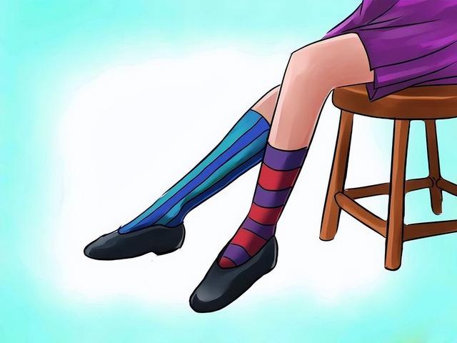 Materials for making socks in ancient Europe, their origin and ...