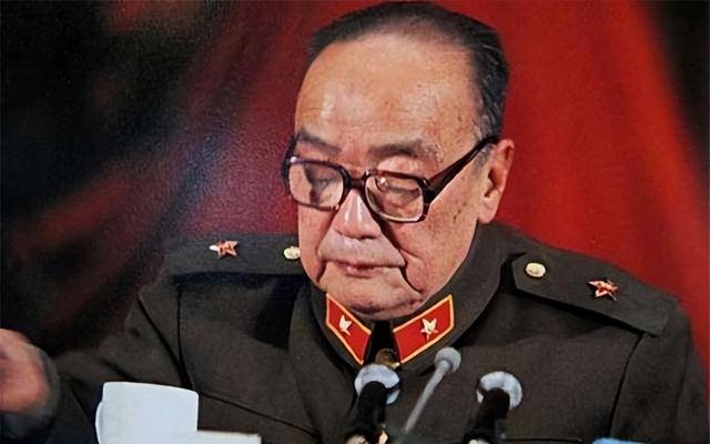 90-year-old Yang Shangkun returned to his hometown for the third time ...