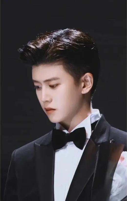 Ren Jialun got married at an early age, but the future is still ...