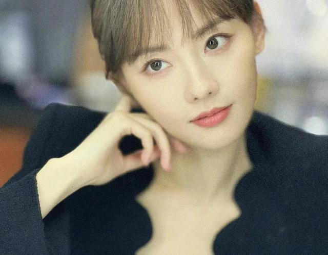 Today, Zhang Jiani's husband Maichao was photographed at a night party and accused of cheating ...