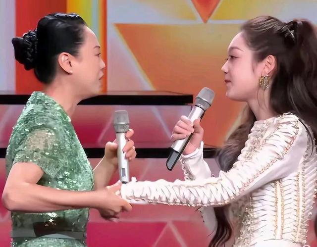 Xilinnayi Gao Huang Xiaoyun was highly praised, Wu Keyue and Liang ...