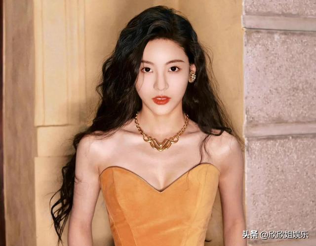 Beautiful singer Sun Rui - iMedia