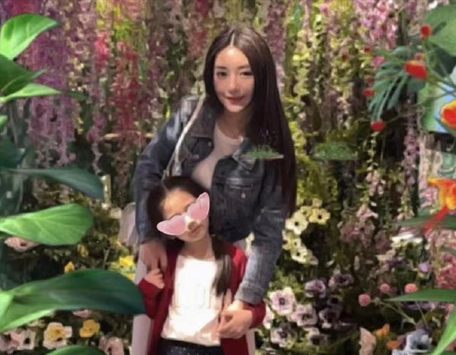 Fang Yuan, sister-in-law of the heavenly king, travels with her baby ...