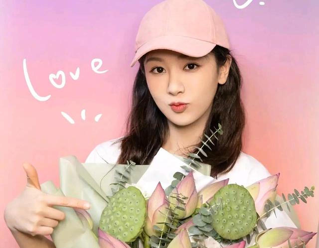 Yang Zi's Yan Bianbai is beautiful and shows her real body to celebrate ...