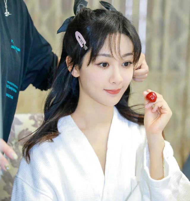 Little Gossip, Yang Zi, Deng Jiajia, Wu Lei - iMedia