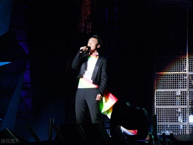 Besides "The Lonely Brave", which song has the explosion of the song ...