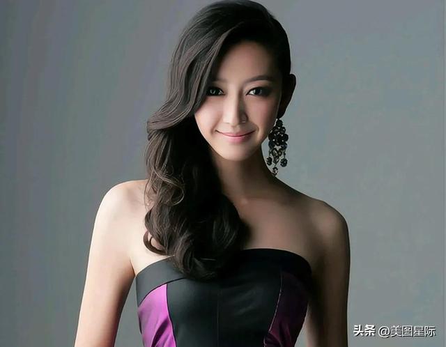 The protagonist of this issue——Tang Yifei, the 90th issue of the celebrity stunning beauty ...