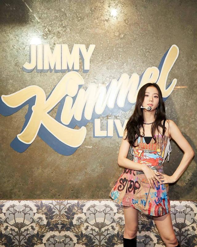 BLACKPINK Jisoo, fancy stage outfit, super beauty, doll-like visual ...