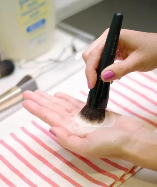 How to make eye makeup look good?How can I put on eye makeup? - iMedia