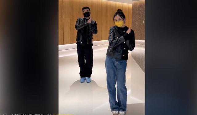 He Wenna rarely shows her affection, she posted a dancing video with ...