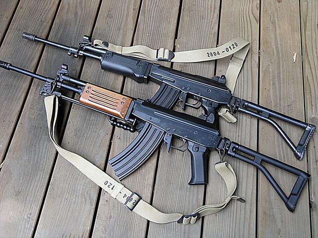 Review of Galil rifle design and military history in "Rifle Ranking ...