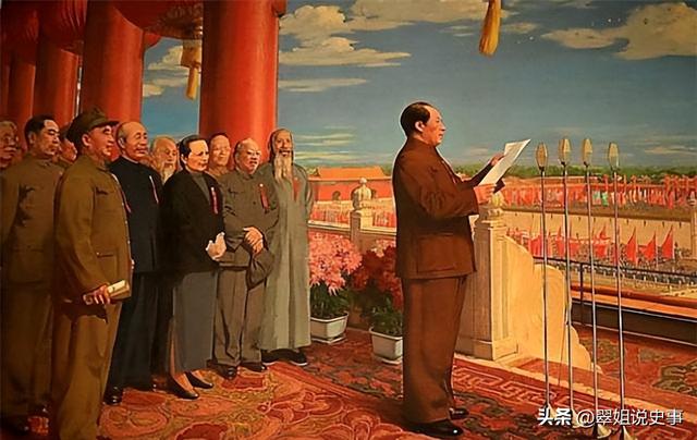 The 40 women in plainclothes at the founding ceremony: low-key hiding ...