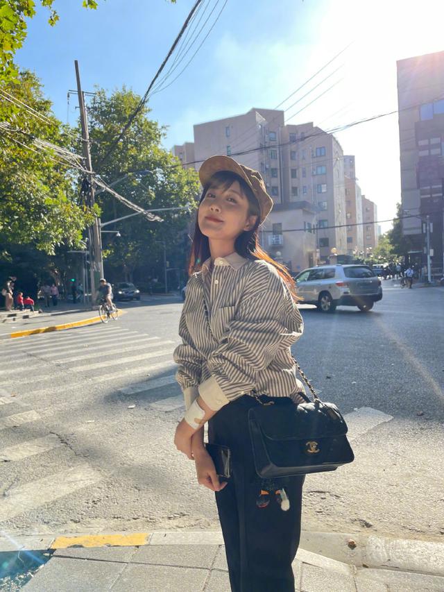 Li Yitong's photo on Suyan Street - iMedia