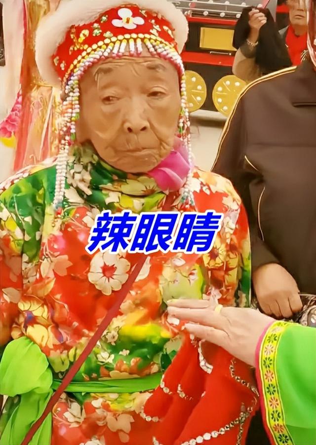 Appearance is far from God! Li Yucheng danced with the dancer, 86-year ...