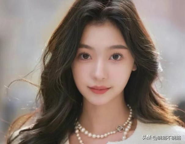 Yi Mengling became popular with a new hairstyle: "high cranial curly ...