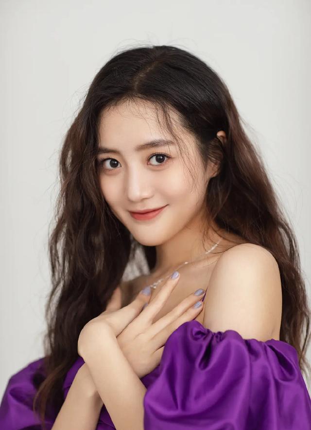 An Yuexi denies replacing Wang Ziwei's role in [Take Love as Camp]: she ...