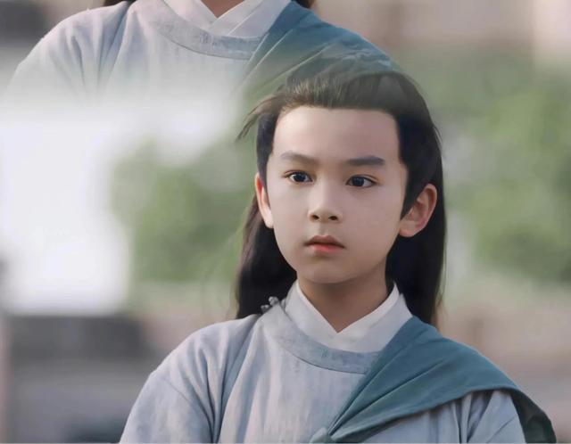 The same role: A small actor kills a big actor in seconds? For the ...