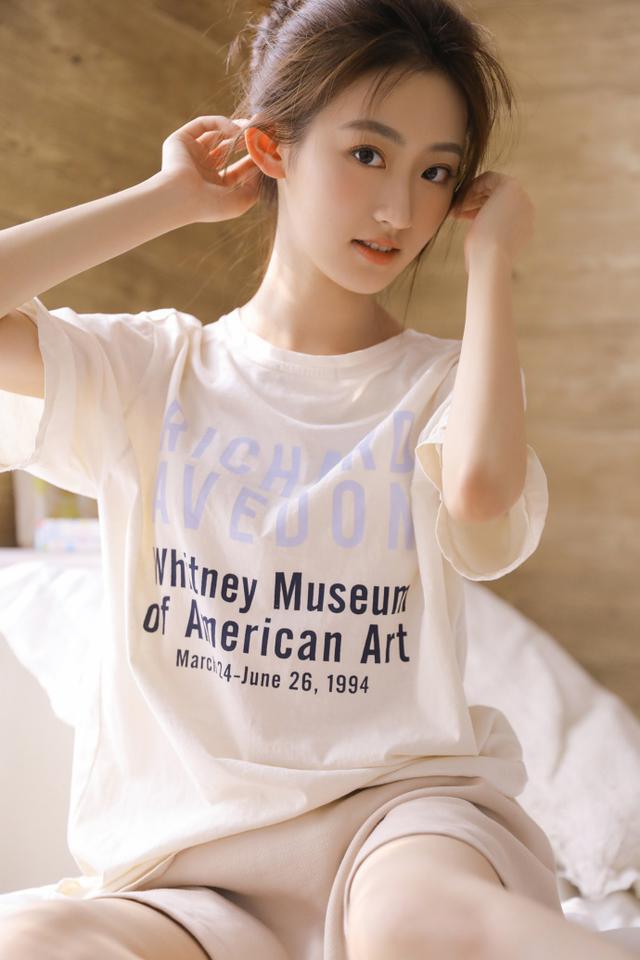 The successor of Fuguihua in the world, Xiao Jingtian was pure and lustful in 1999, and became ...