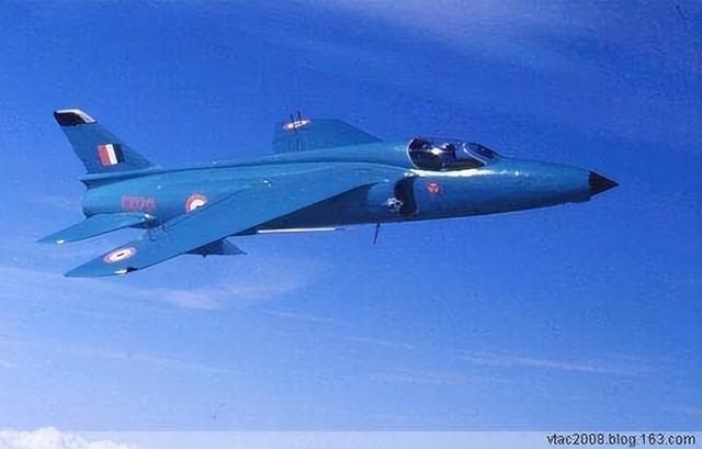 The world's smallest fighter jet, the extraordinary "gnat" (multiple ...