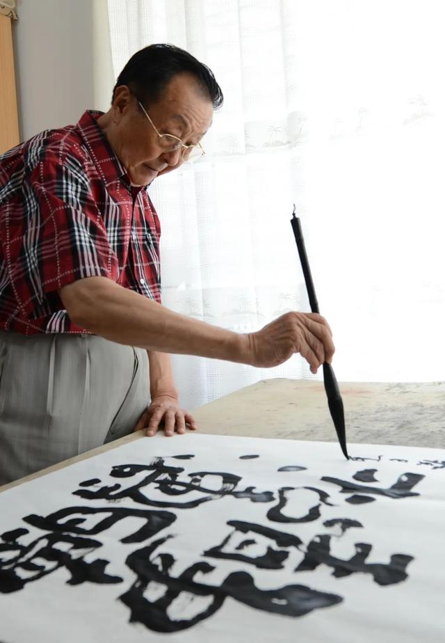 Commemorating the fifth anniversary of Mr. Geng Bin's death - iMedia