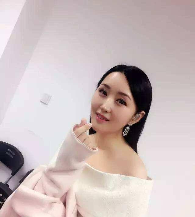 What does Yang Yuying's "real person" look like?After seeing the photos ...