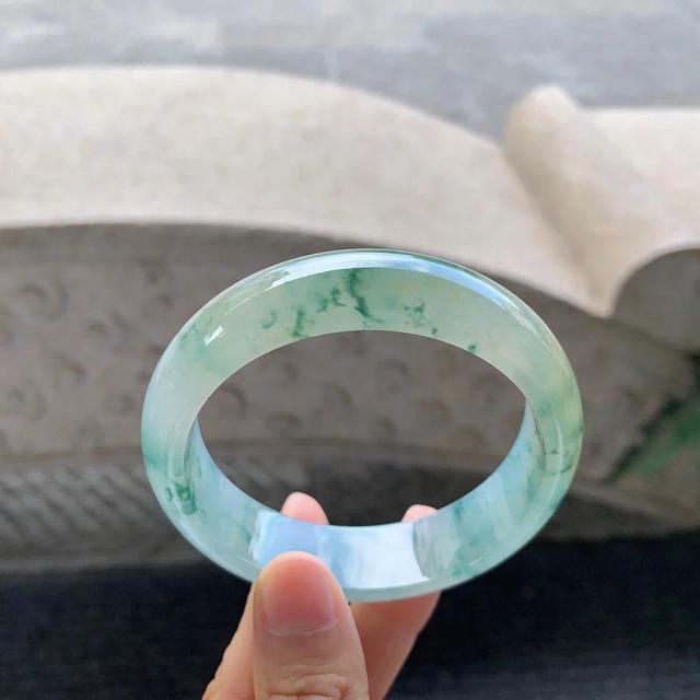 How can there be such a person? - iMedia