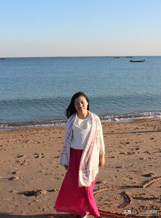 Dalian girls start their own business: Thanks to Yipinweike.com for ...