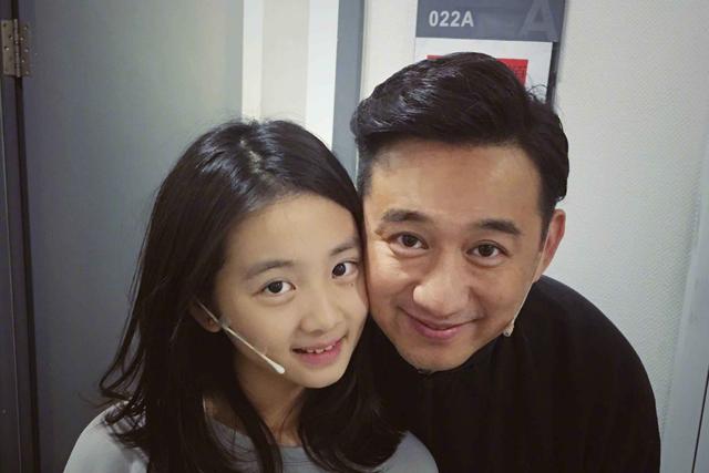 "Deng Chao is cultivating a daughter, Huang Lei is cultivating a ...