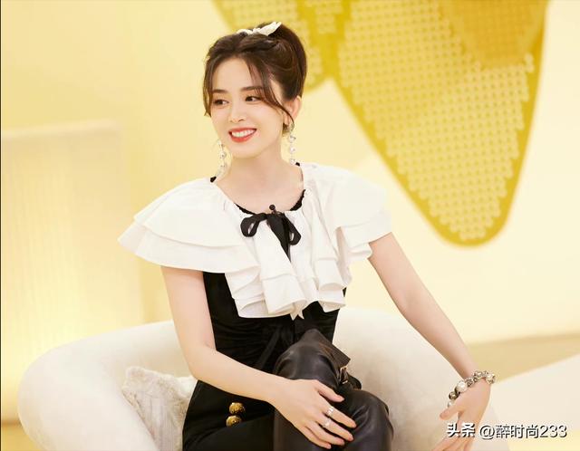 The latest photo of Guli Nazha, the black and white stitching suit is ...