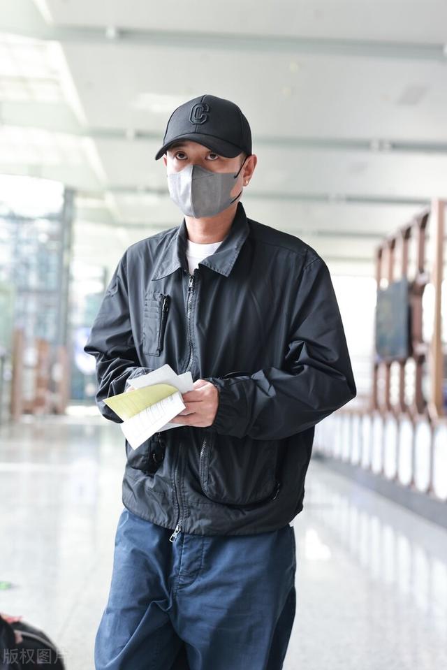 Back then he put one hand in his pocket and didn't know what cheating ...